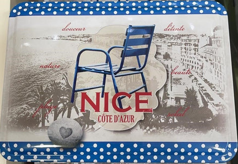 Boite métallique vide souvenir de Nice et la chaise bleue – Maison Canel